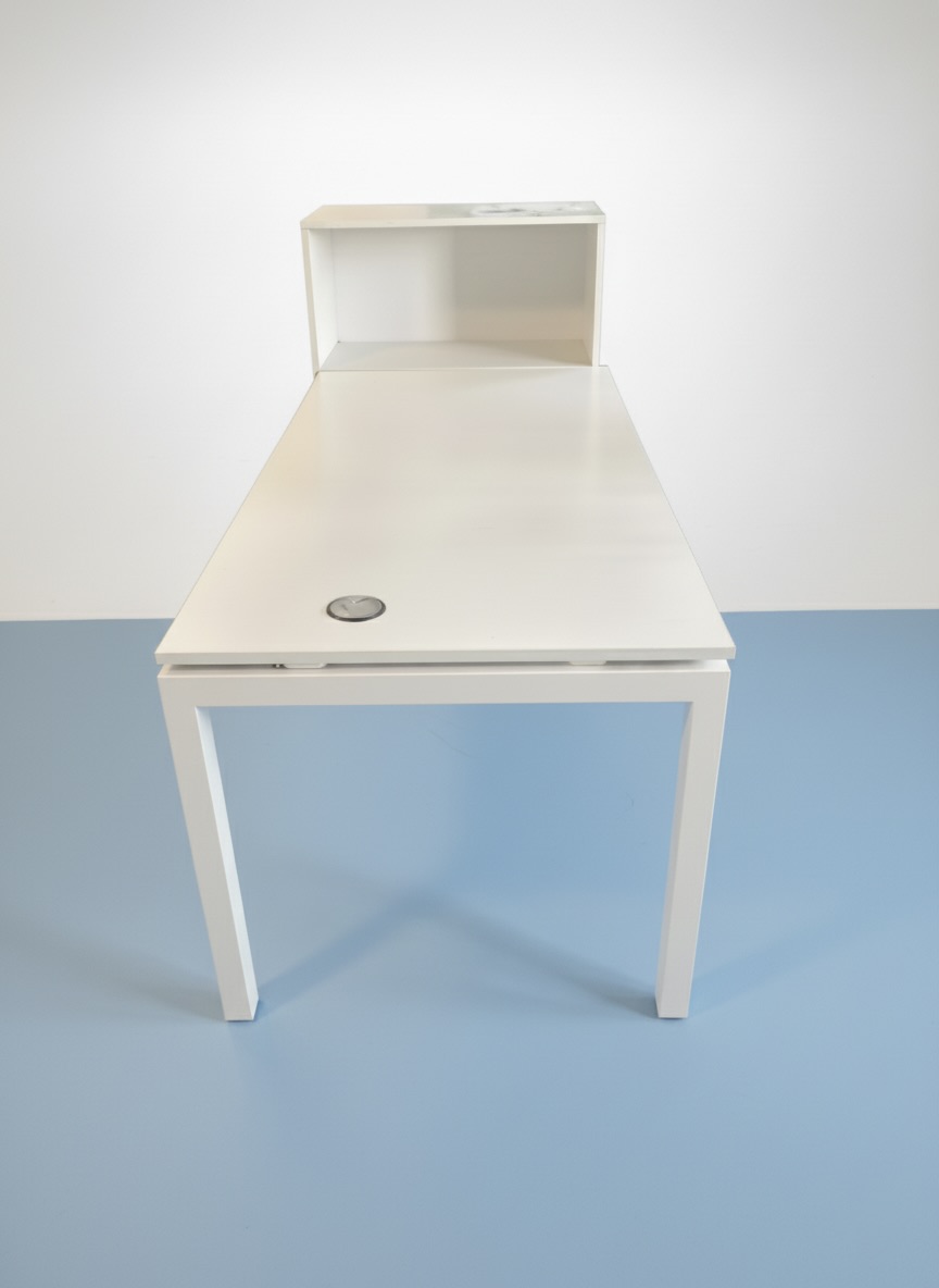 Bureau individuel avec caisson de rangement – 1001 Buros